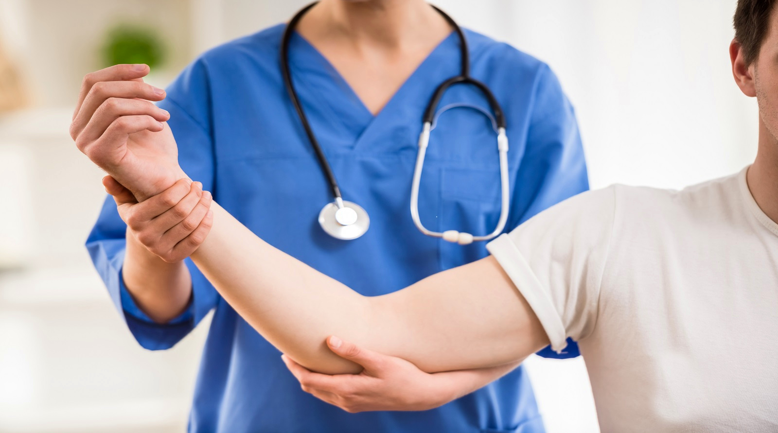 Elbow Pain Treatment | Select Health of the Carolinas Charlotte NC